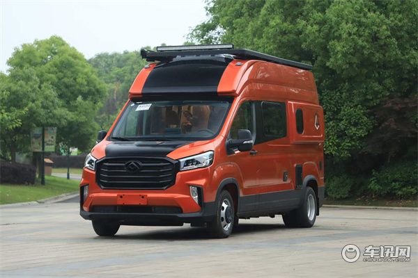 瑞弗启界-R600 中美合资品牌 全新R600房车基于大通V90底盘打造