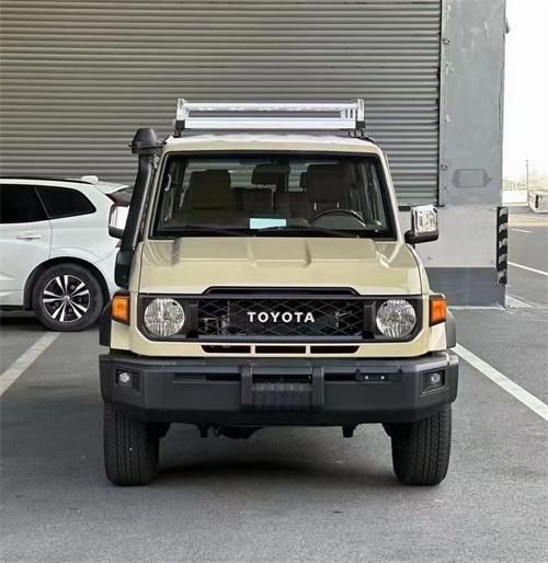 24款丰田LC76柴油2.8T顶配港口12月现车钜惠