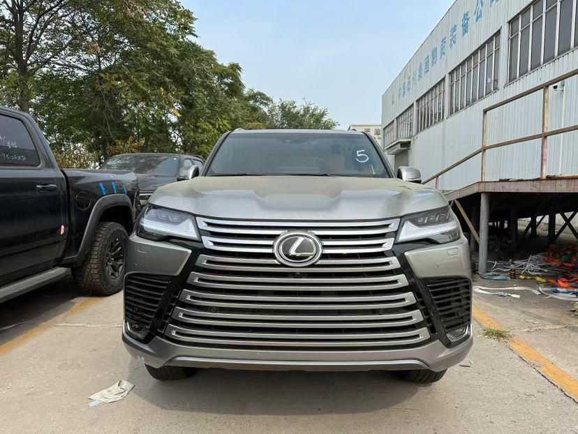 雷克萨斯LX600 3.5T港口最新报价13？万起