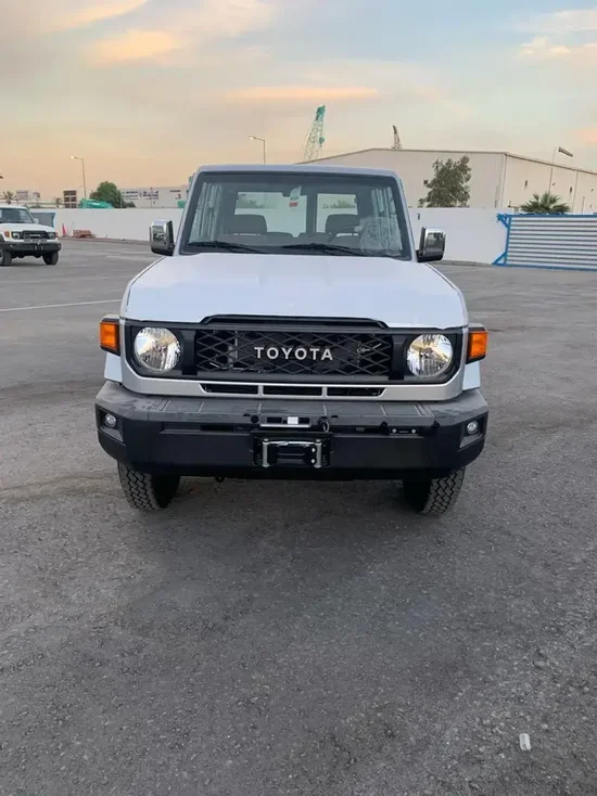 2024款丰田酷路泽LC71柴油自动2.8T到港价格低