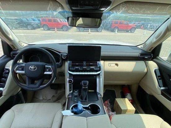 23款丰田LC300酷路泽3500GXR报价81.5万国六港口最低