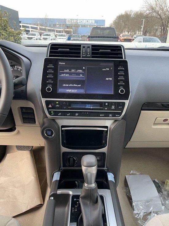 23款丰田霸道2800柴油版港口现车报价48万起可分期